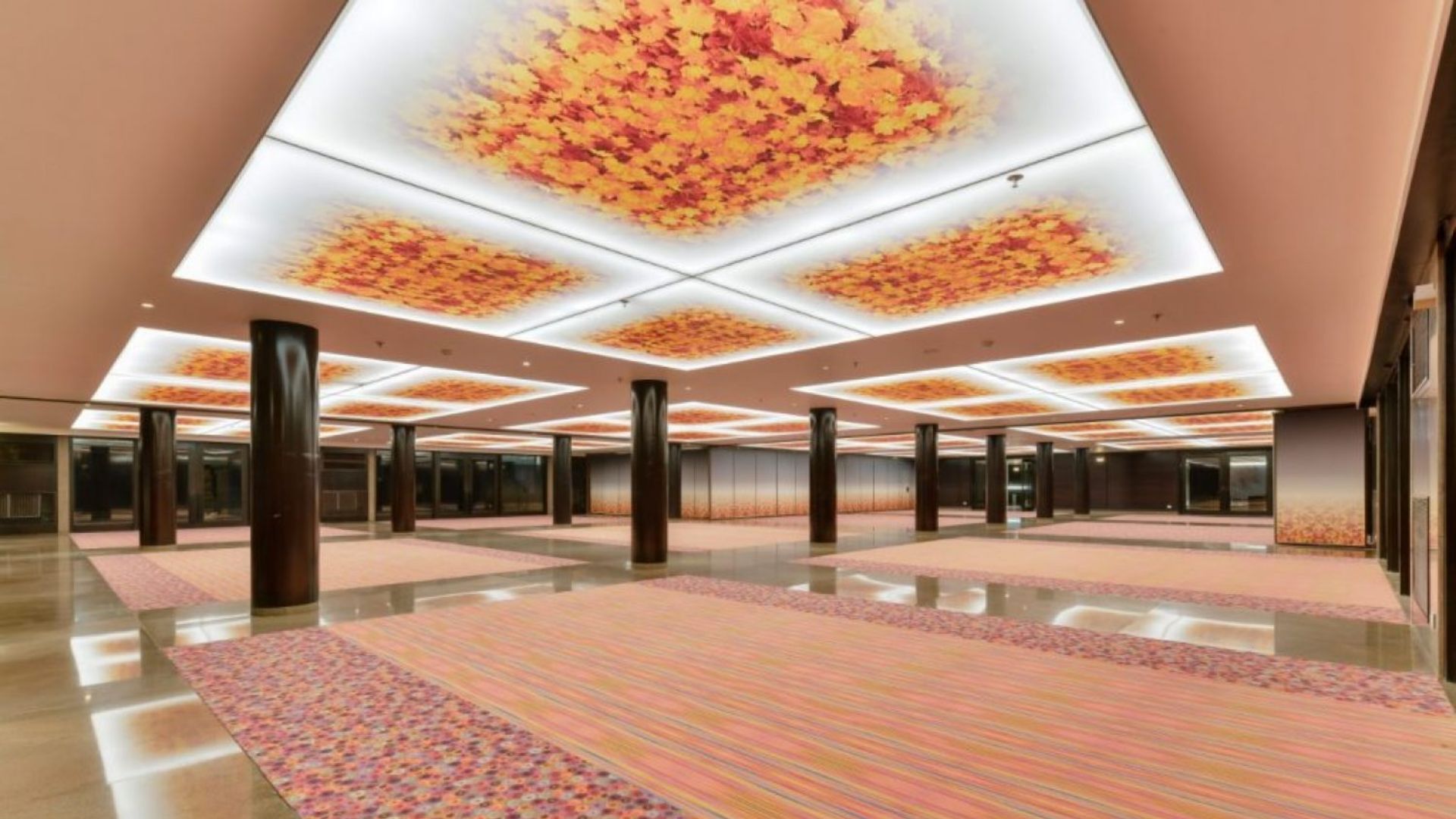 Lacquer stretch ceiling | Pandora