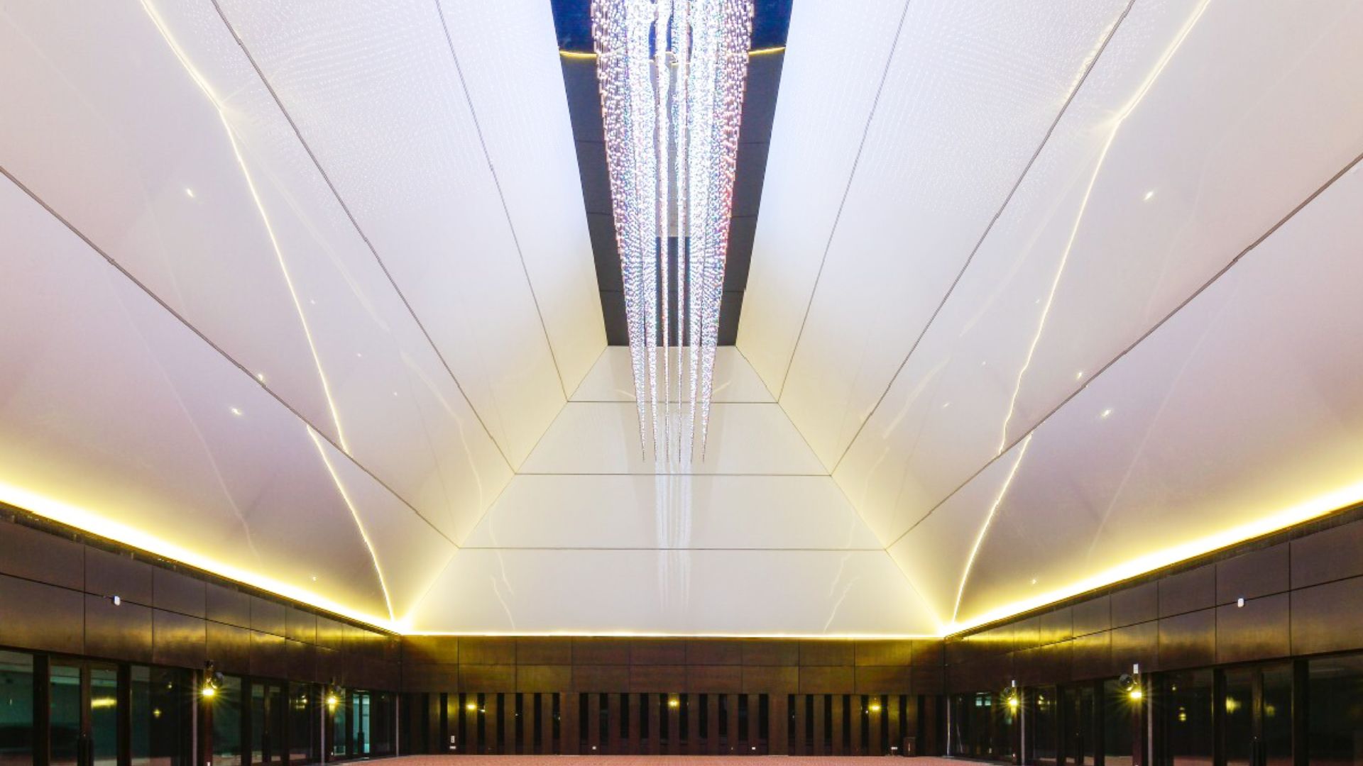 Lacquer stretch ceiling | Pandora